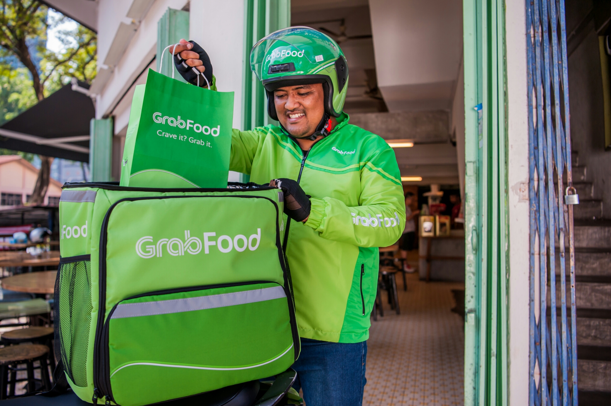 Grab to Deliver Food to Your Doorsteps via GrabFood – Wut!? Not Syok Ar ...